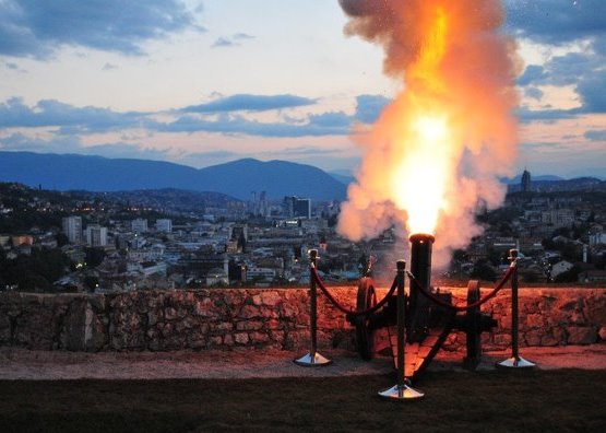 Ramazanski top: Tradicija u Sarajevu duga blizu 200 godina – hamdočamo